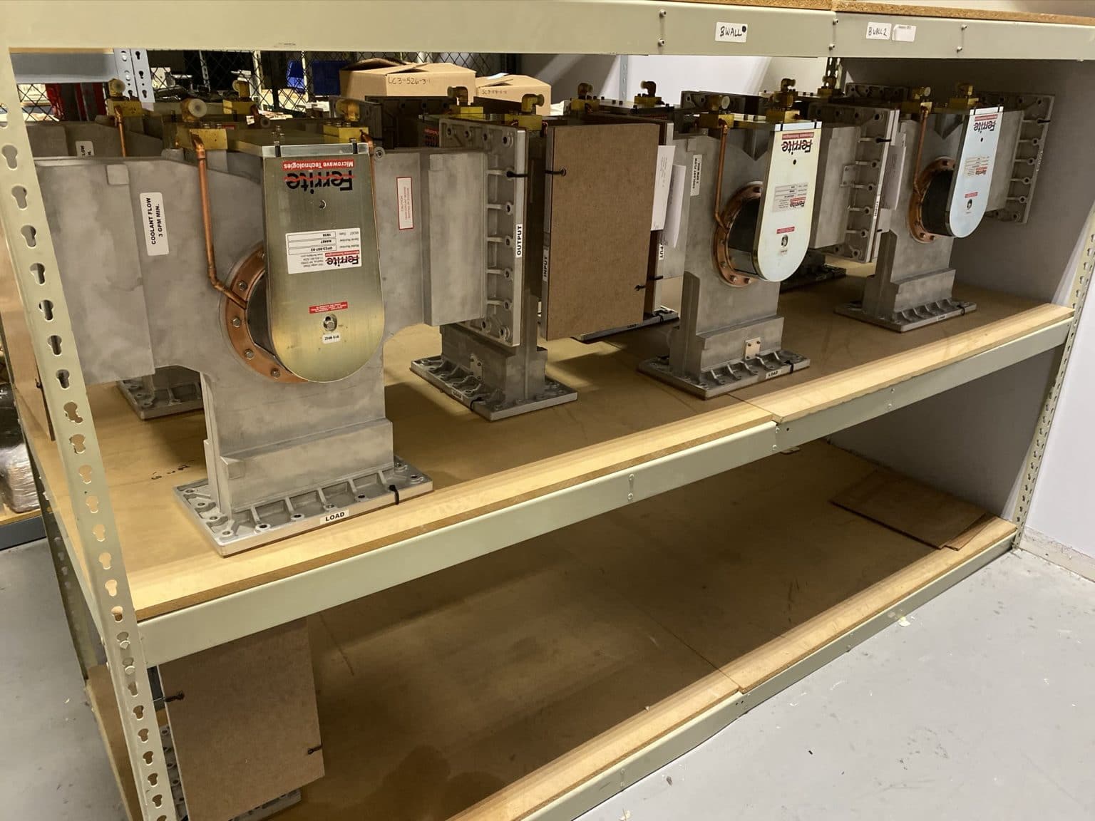 WR975 Waveguide UHF Band, 100 kW Circulators | Ferrite Microwave